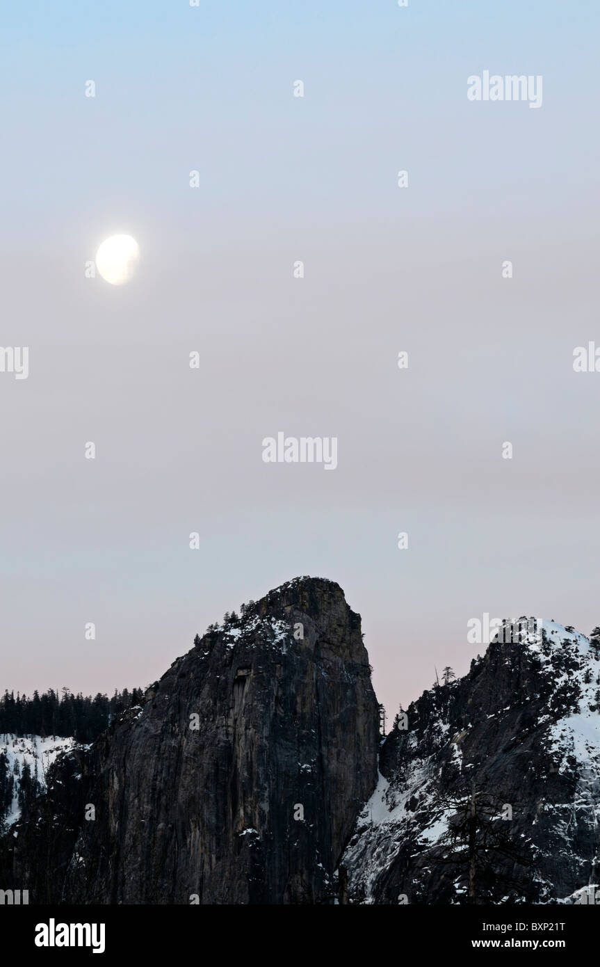 Moon set setting over cathedral rocks yosemite national park california ...