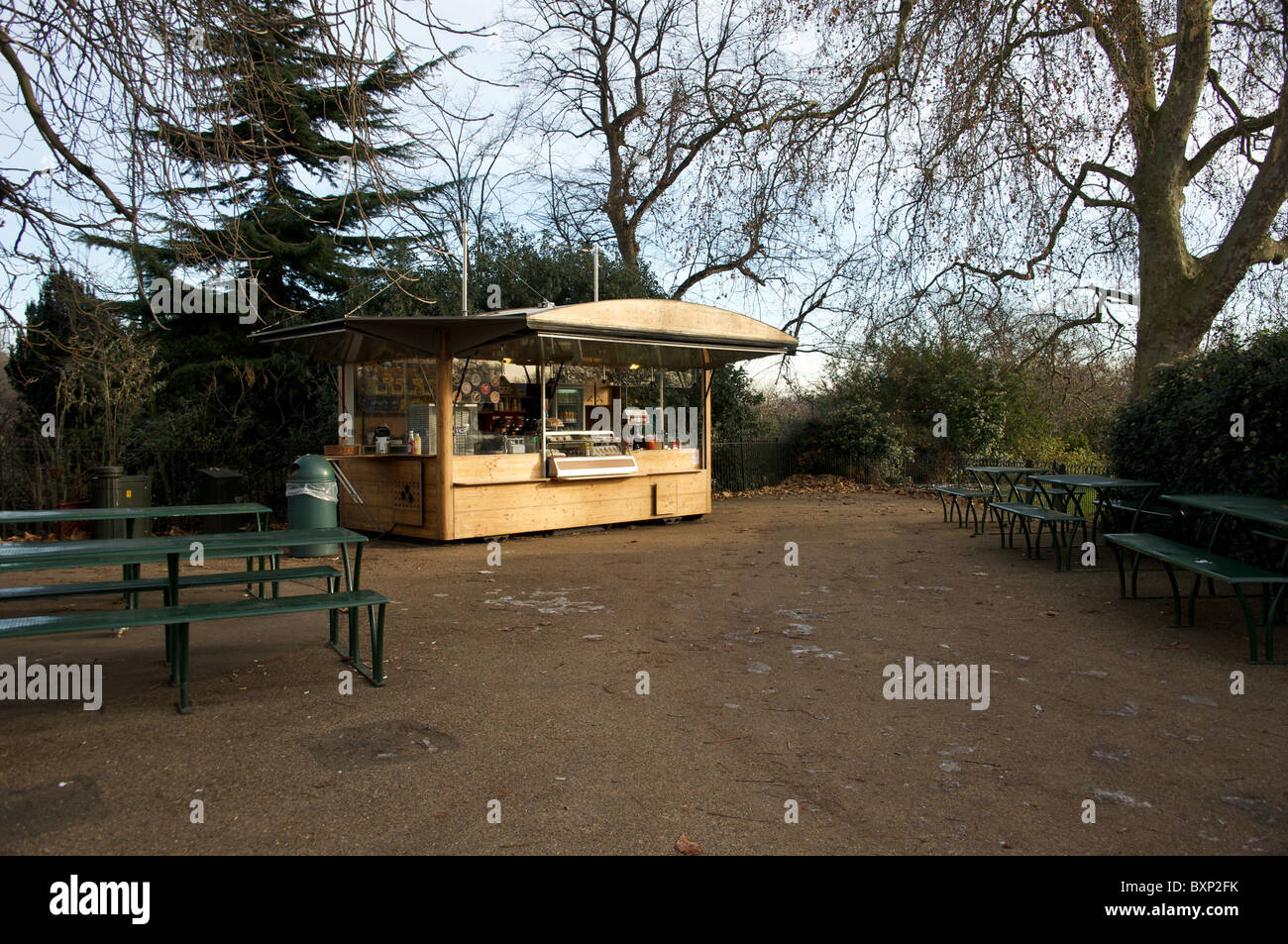 Refreshment stall in Hyde Park, London, UK Stock Photo - Alamy
