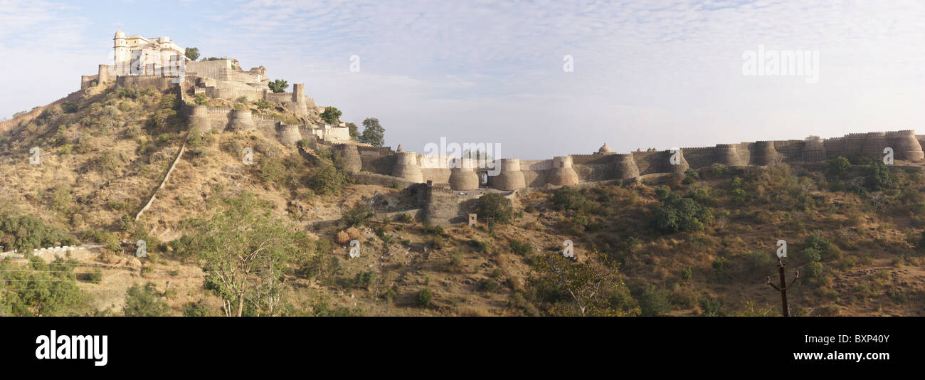 Panorama, Castle and fortified walls of Kumbhalgarh Fort in Rajasthan ...