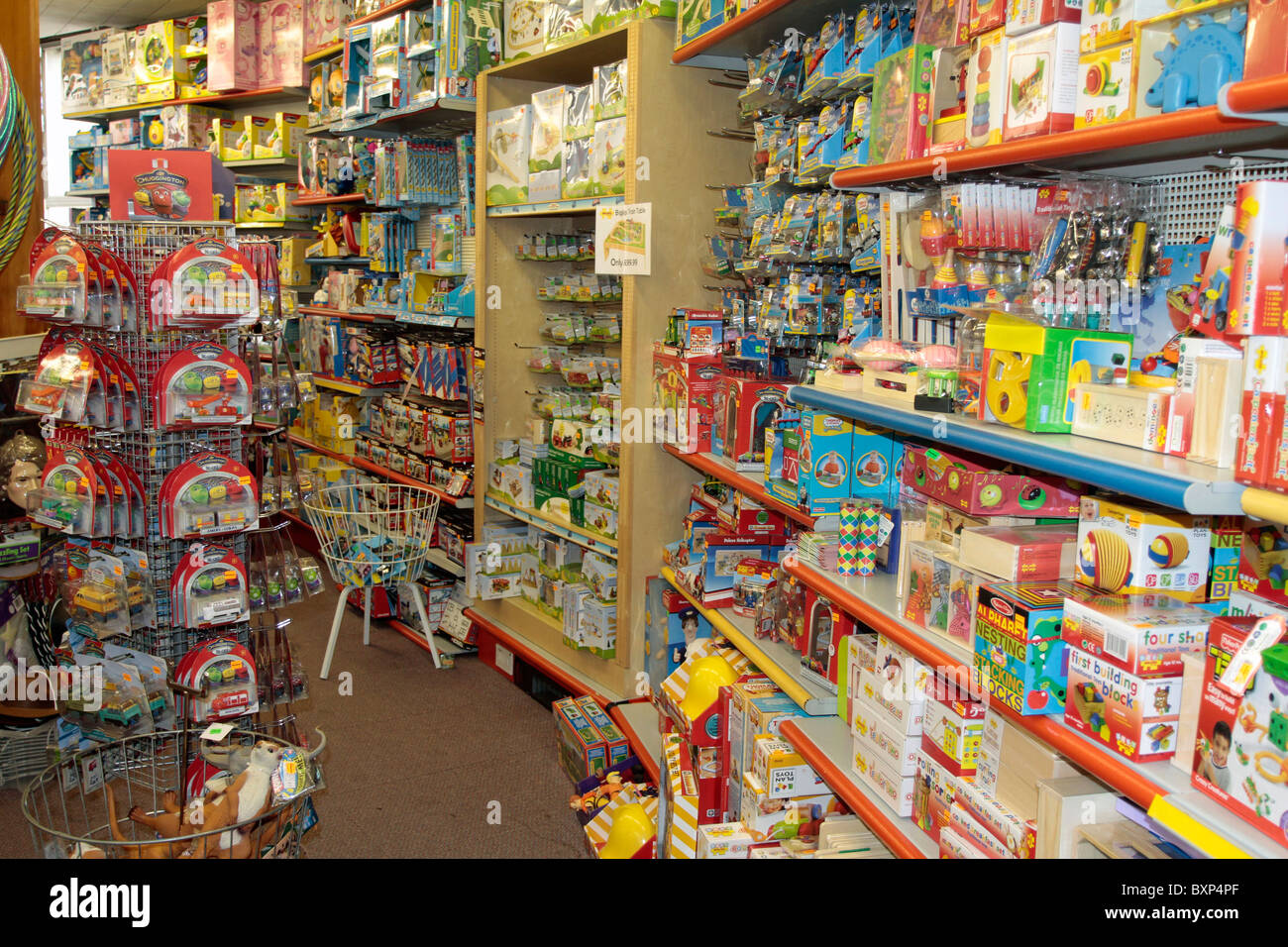 Independent toy shop hi-res stock photography and images - Alamy