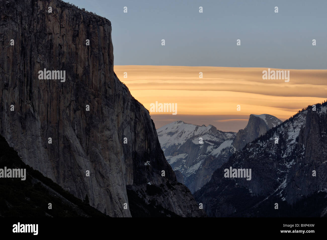 Yosemite valley as seen from tunnel view hi-res stock photography and ...
