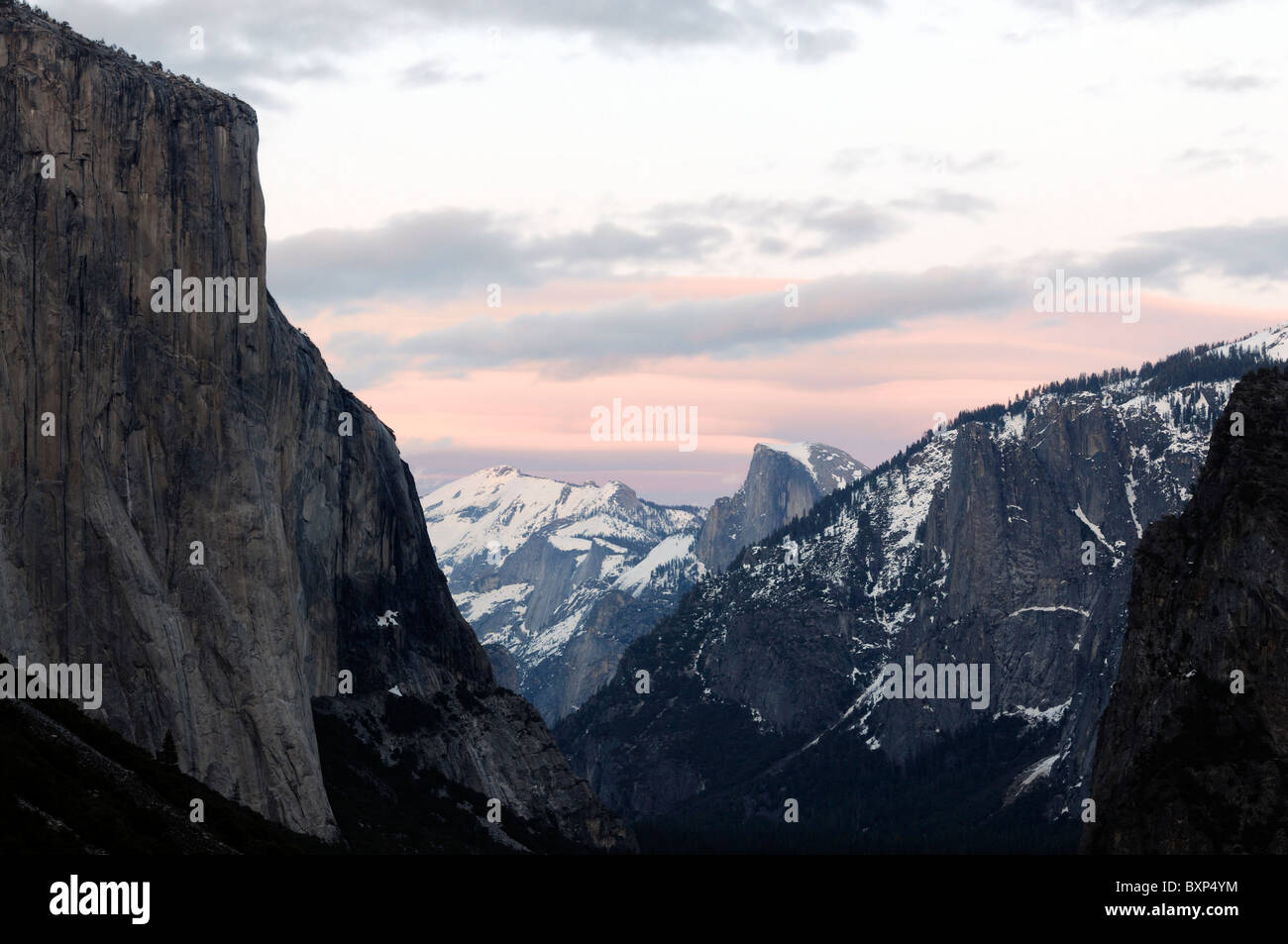 yosemite valley as seen from tunnel view with el capitan and half dome ...