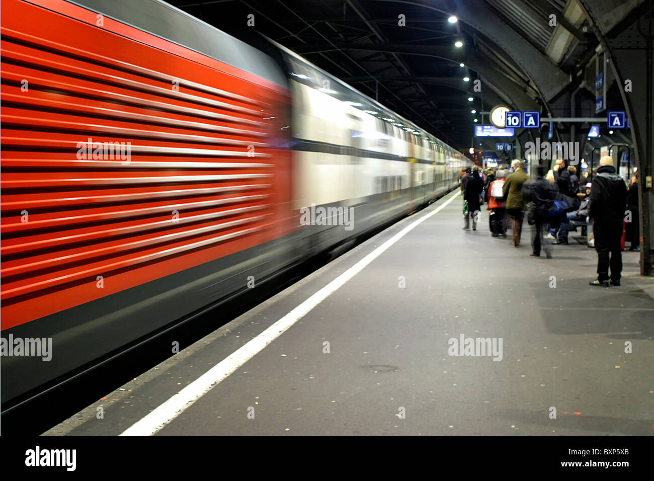 roma termini train station Italy arriving train Stock Photo - Alamy