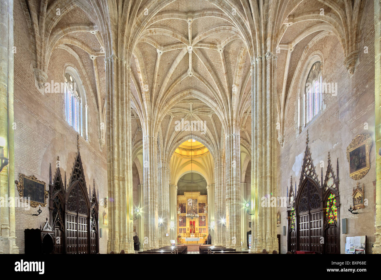Utrera iglesia de santiago hi-res stock photography and images - Alamy