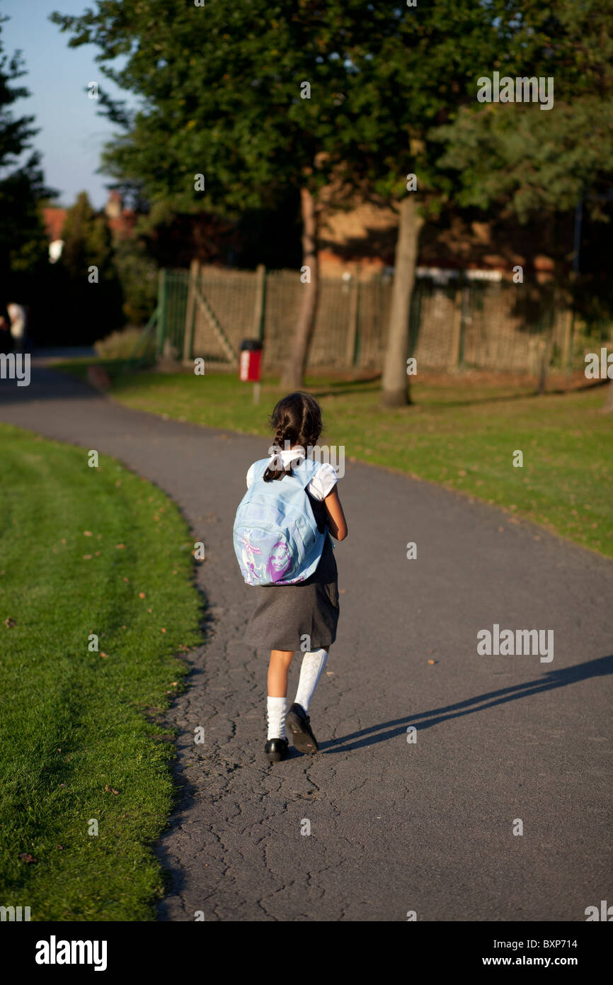 Uniform school hi-res stock photography and images - Alamy