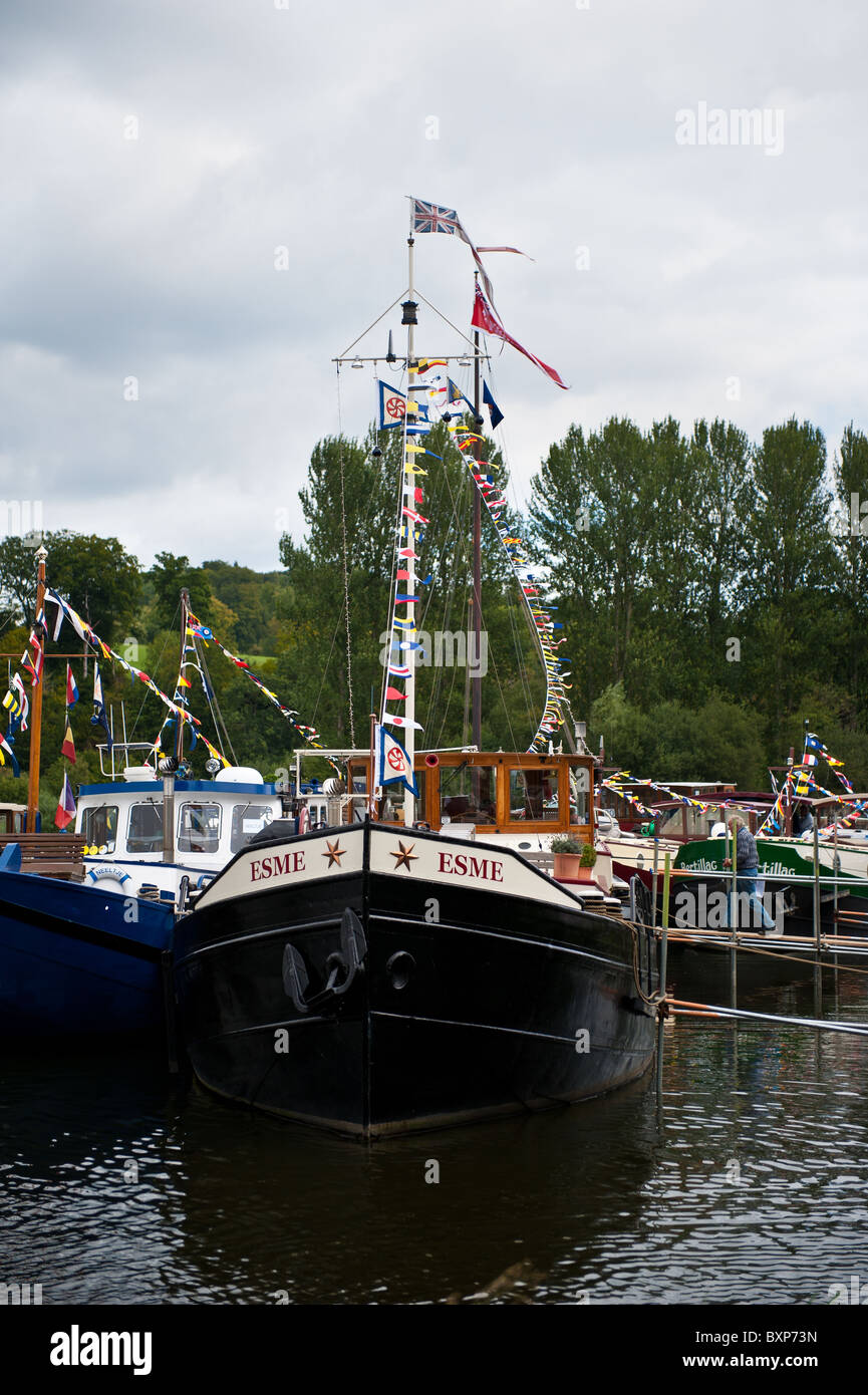 Dutch barge hi-res stock photography and images - Alamy