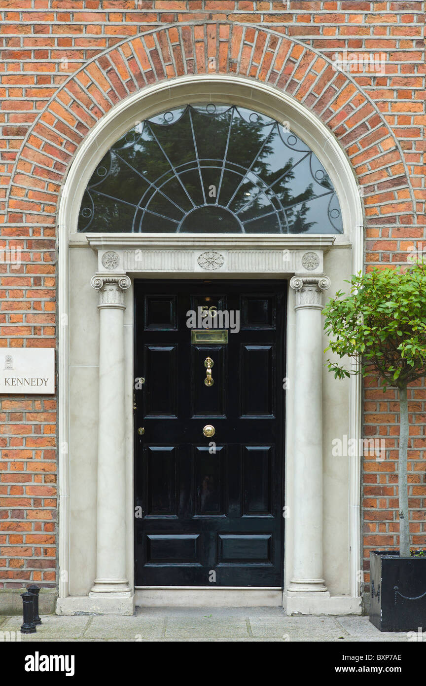 Architrave detail door hi-res stock photography and images - Alamy