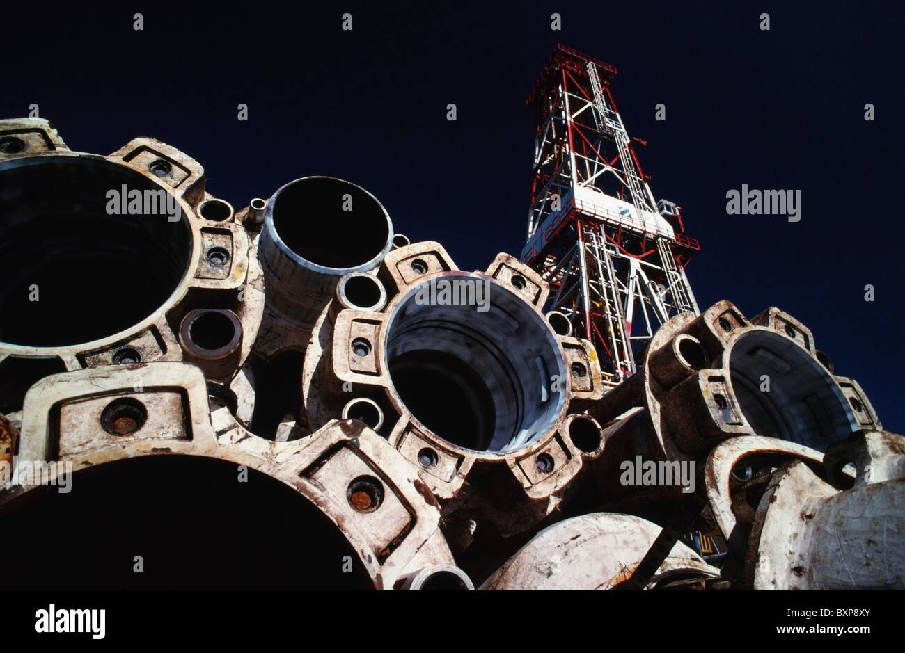 Oil rig boats hi-res stock photography and images - Alamy