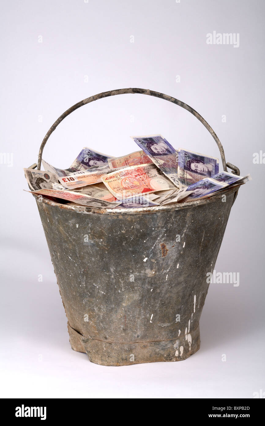 Loads of cash hi-res stock photography and images - Alamy