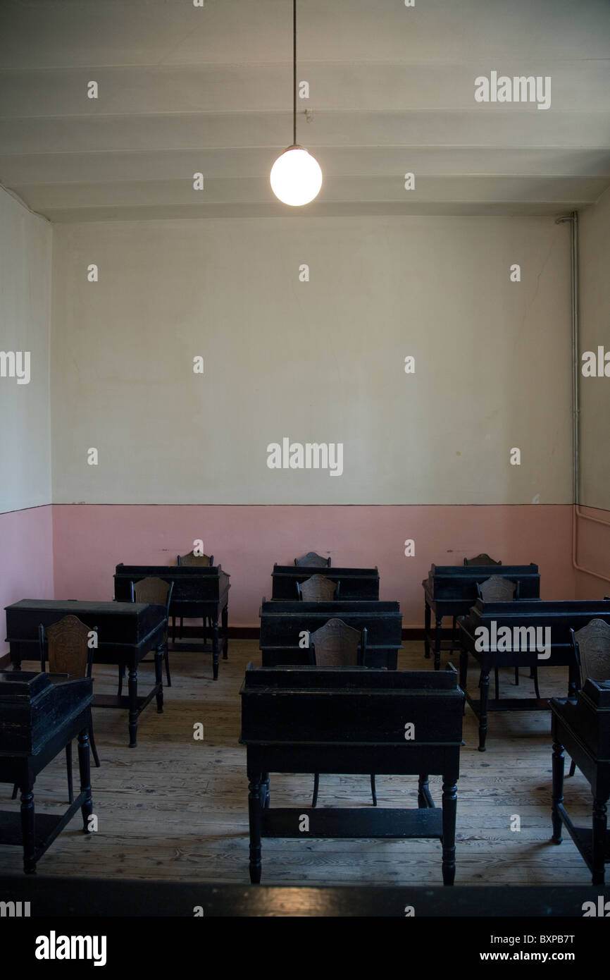 Traditional classroom hi-res stock photography and images - Alamy