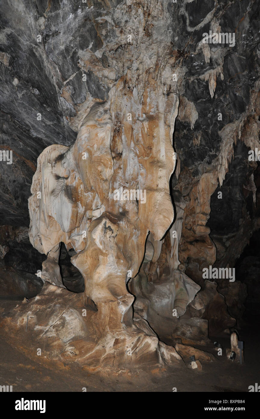 Dripstone formations in Cango Caves, Oudtshoorn, South Africa Stock ...