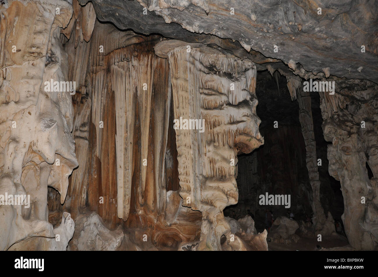 Dripstone formations in Cango Caves, Oudtshoorn, South Africa Stock ...
