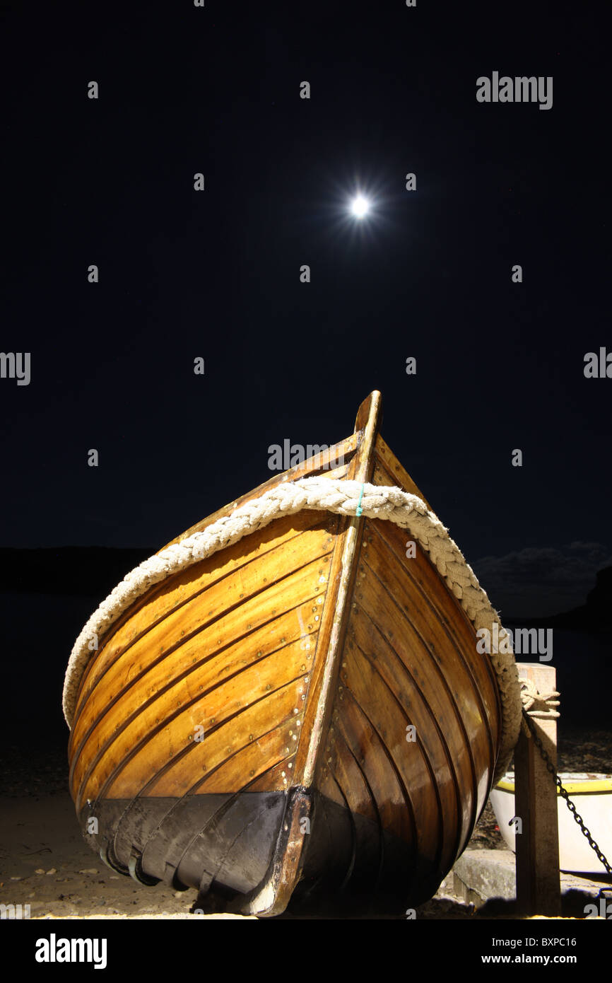 Boat moonlight hi-res stock photography and images - Alamy