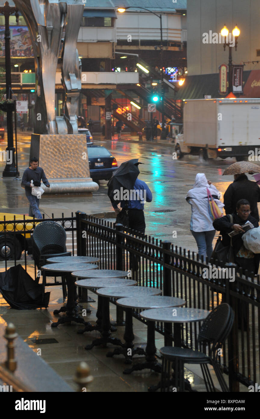 Downtown in the rain hi-res stock photography and images - Alamy
