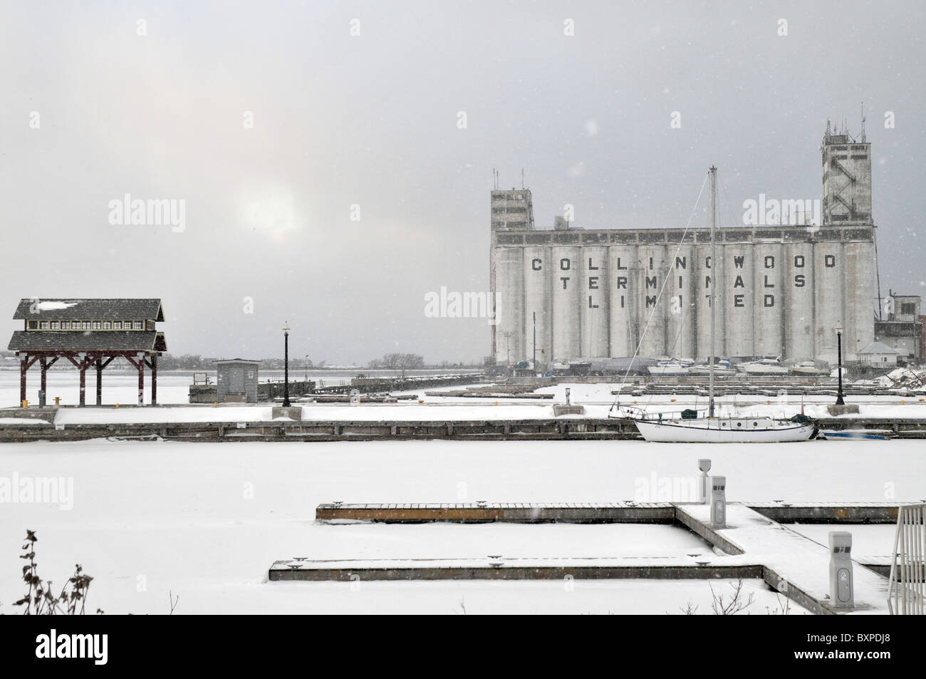 Collingwood Terminal Grain Elevators in winter Stock Photo - Alamy