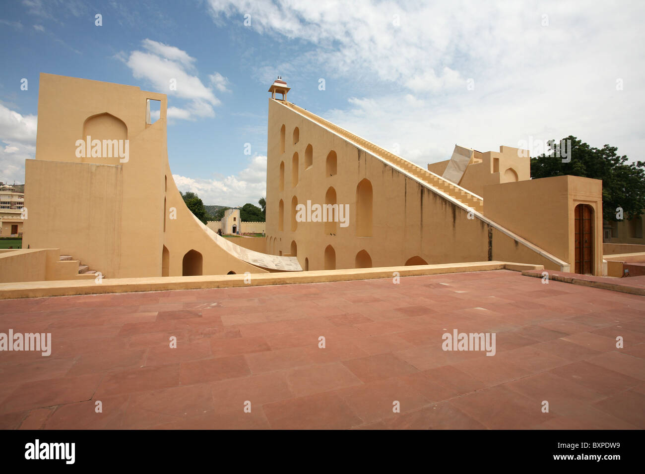 The Brihat Samrat Yantra at Janar Mantar observatory Jaipur, Rajasthan ...