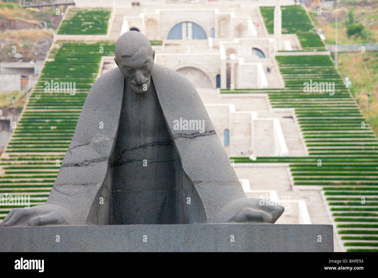 Statue of Alexander Tamanian, planner of modern Yerevan, Cascades ...