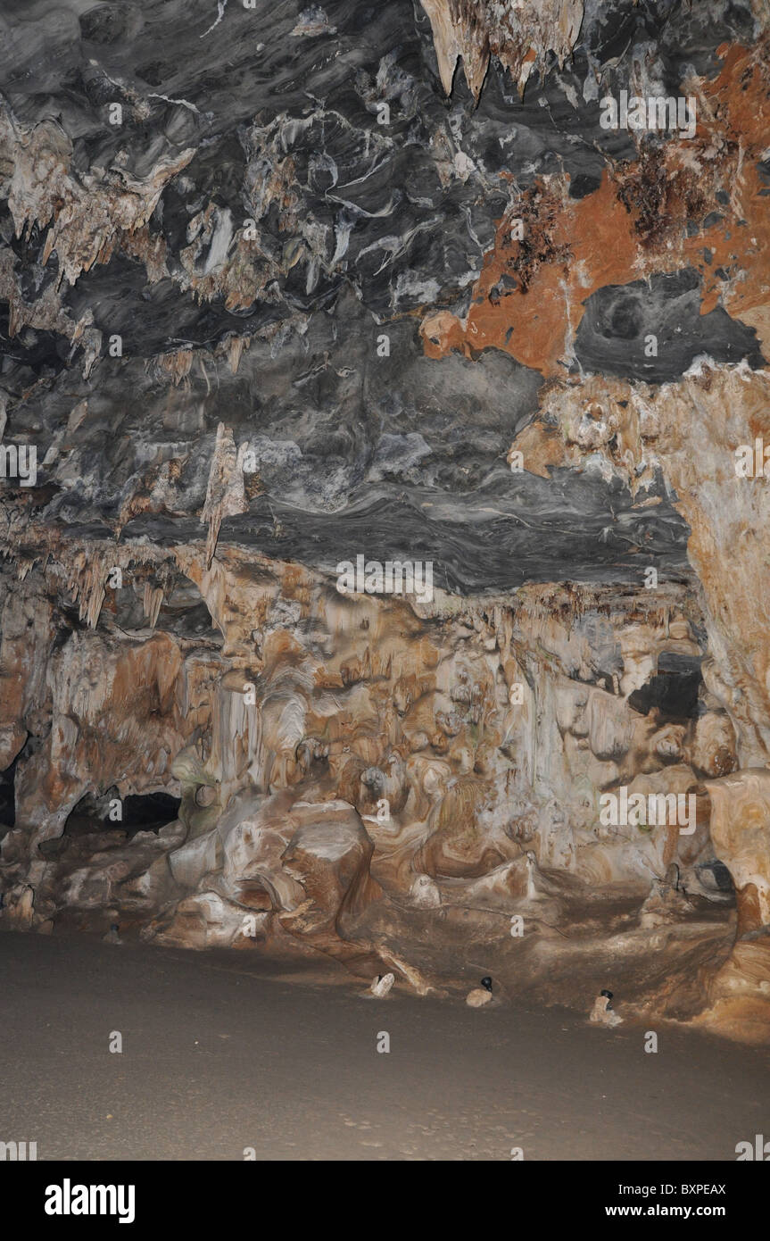 Dripstone formations in Cango Caves, Oudtshoorn, South Africa Stock ...