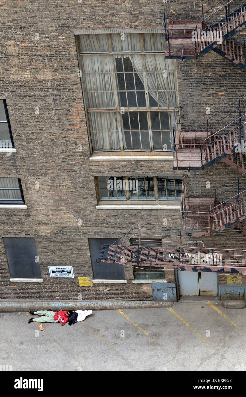 Chicago illinois homeless street hi-res stock photography and images ...
