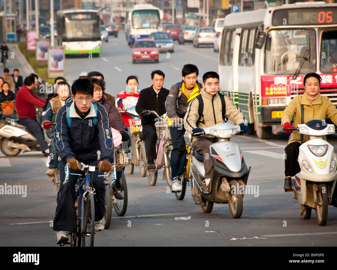 Morning commute on a main street in Suzhou, Jiangsu Province, China ...