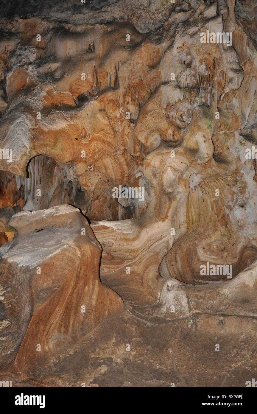 Dripstone formations in Cango Caves, Oudtshoorn, South Africa Stock ...