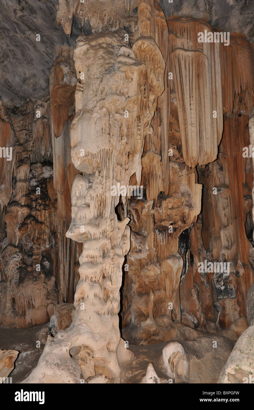 Dripstone formations in Cango Caves, Oudtshoorn, South Africa Stock ...