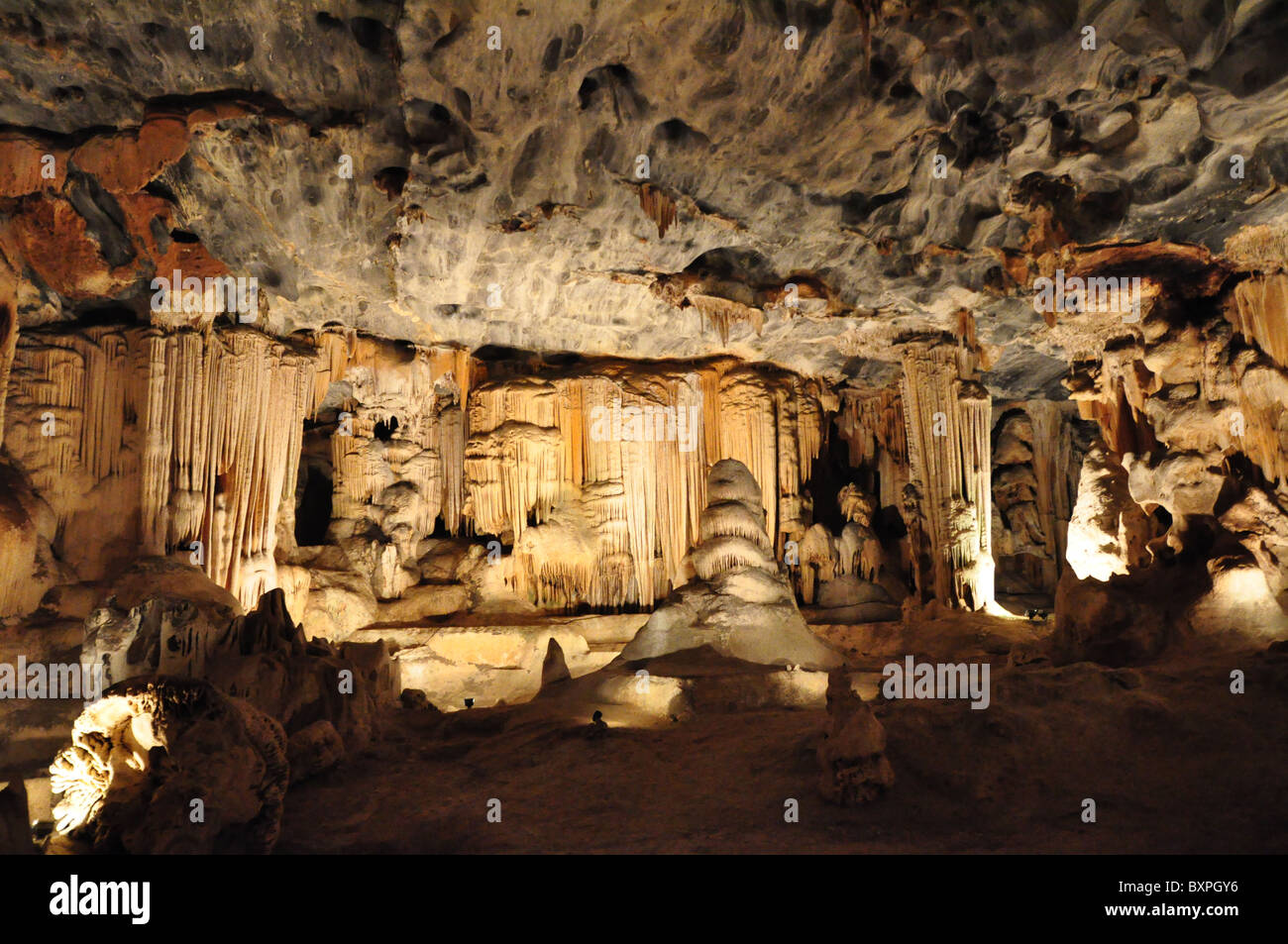 Dripstone formations in Cango Caves, Oudtshoorn, South Africa Stock ...