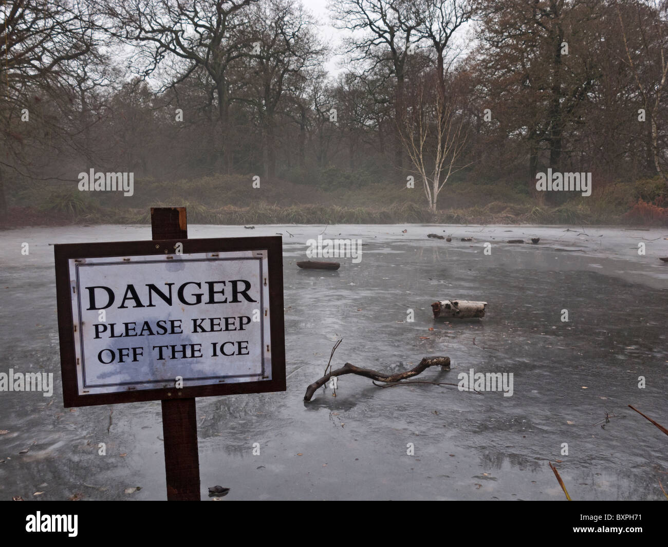 Danger keep off sign hi-res stock photography and images - Alamy
