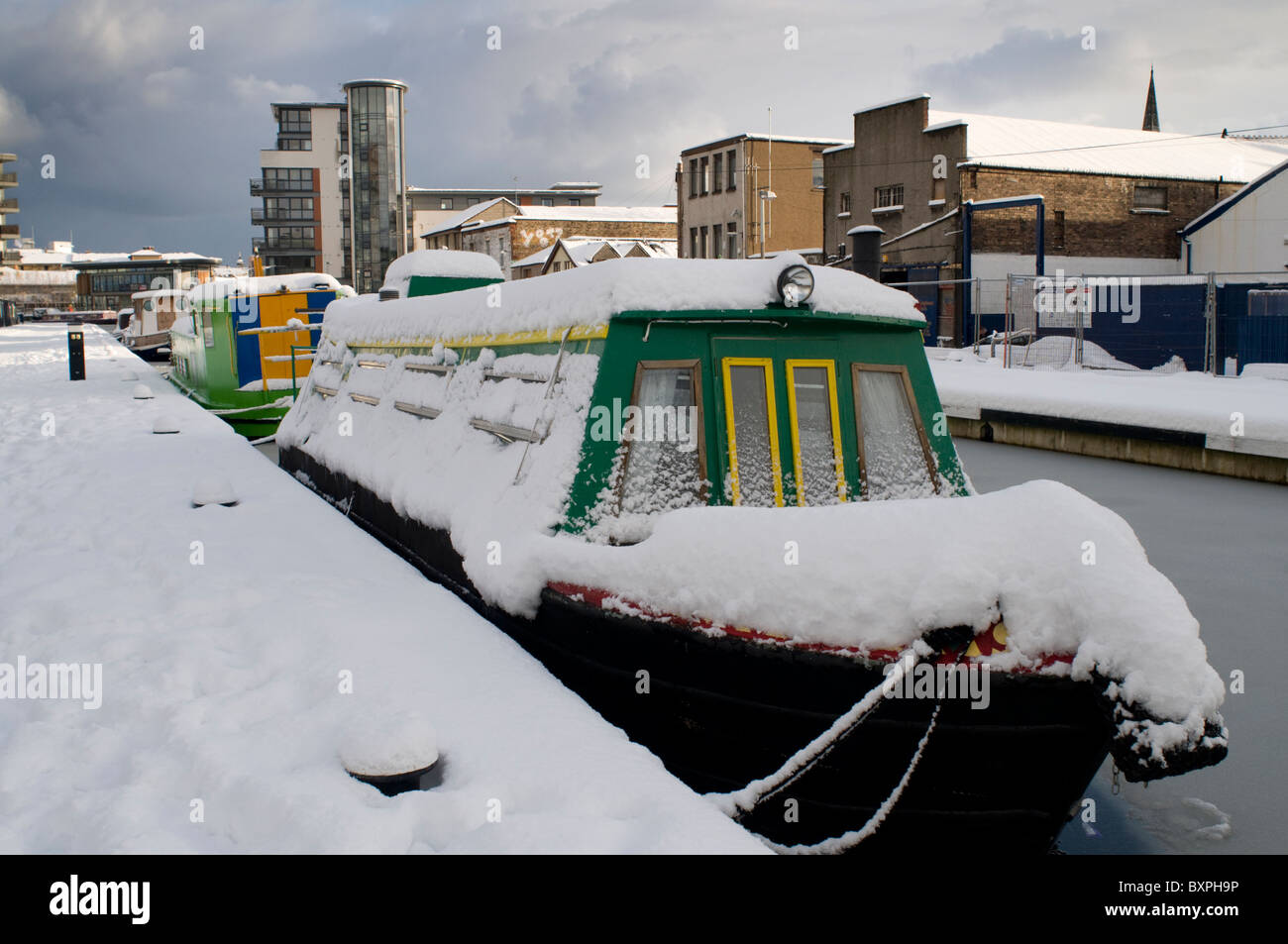 Ice barge hi-res stock photography and images - Alamy