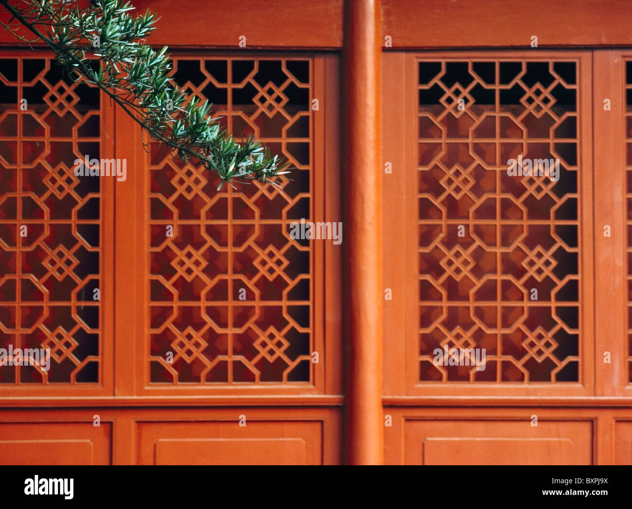 Red color building hi-res stock photography and images - Alamy