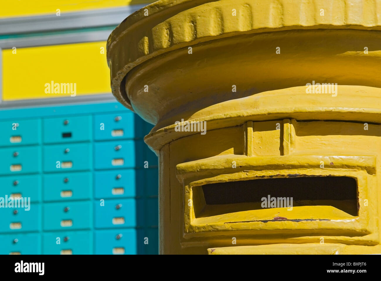 Ups boxes hi-res stock photography and images - Alamy