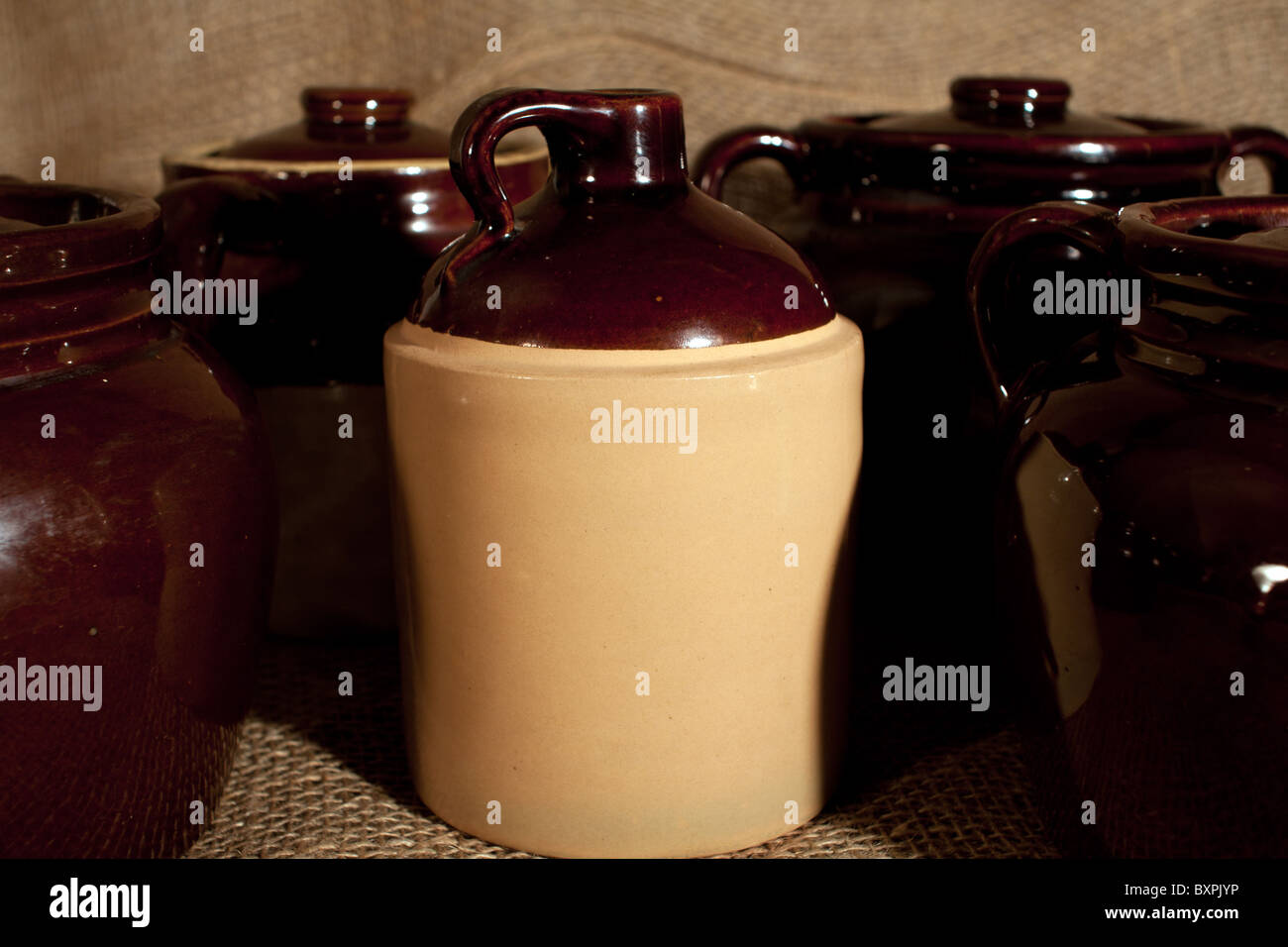 Craft artifacts hi-res stock photography and images - Alamy