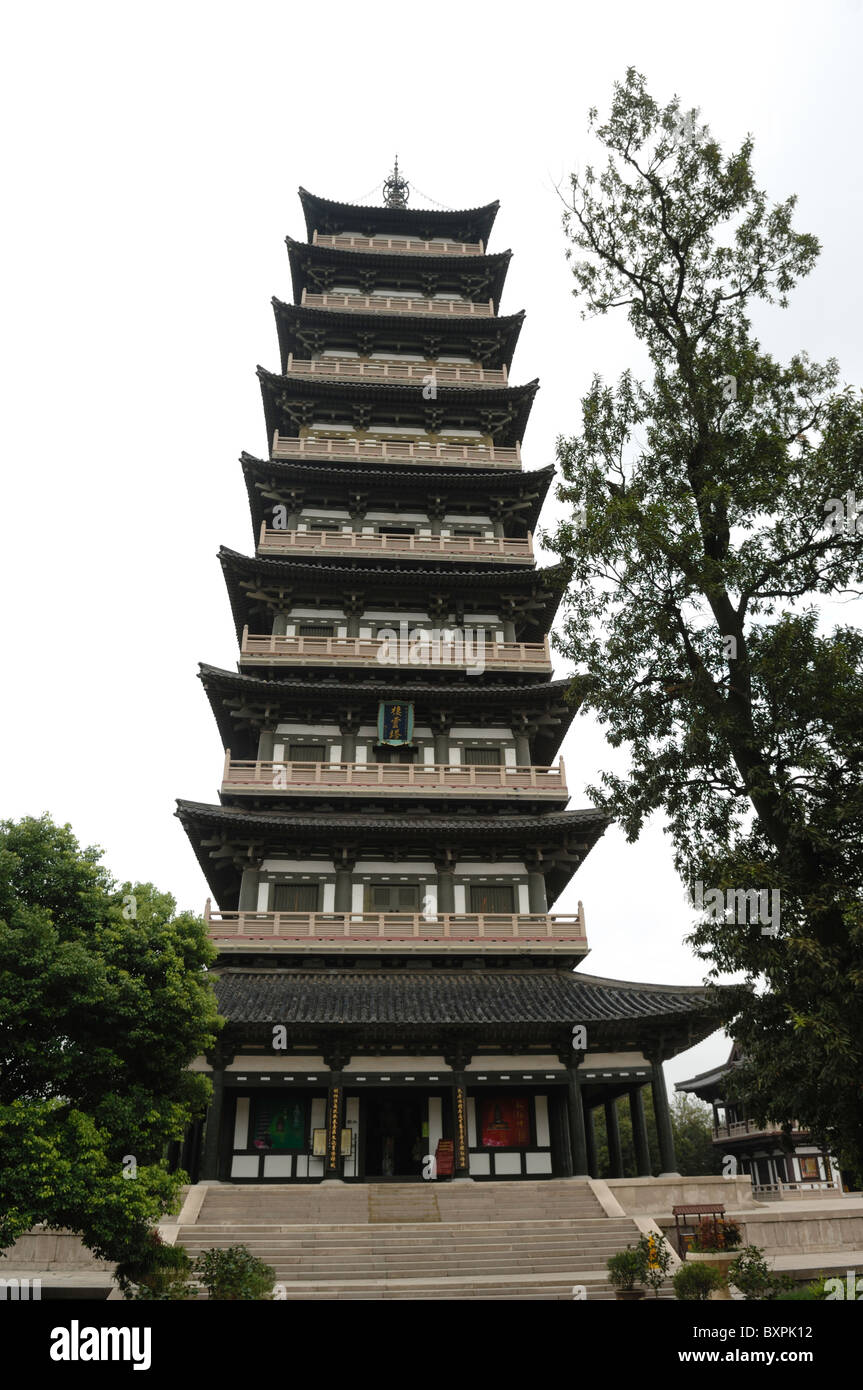 Yangzhou temple hi-res stock photography and images - Alamy