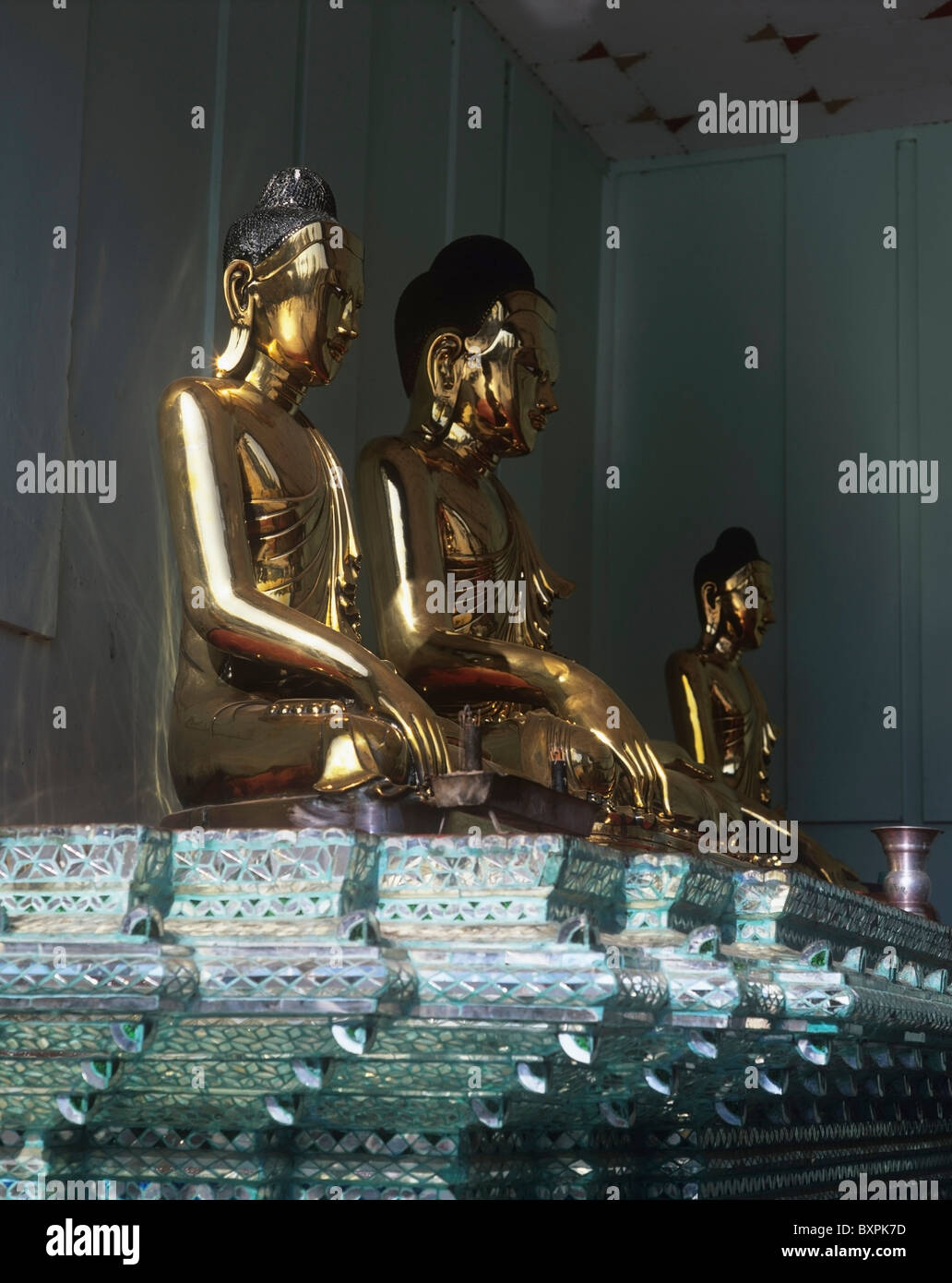 Gold Buddha Statues Stock Photo - Alamy