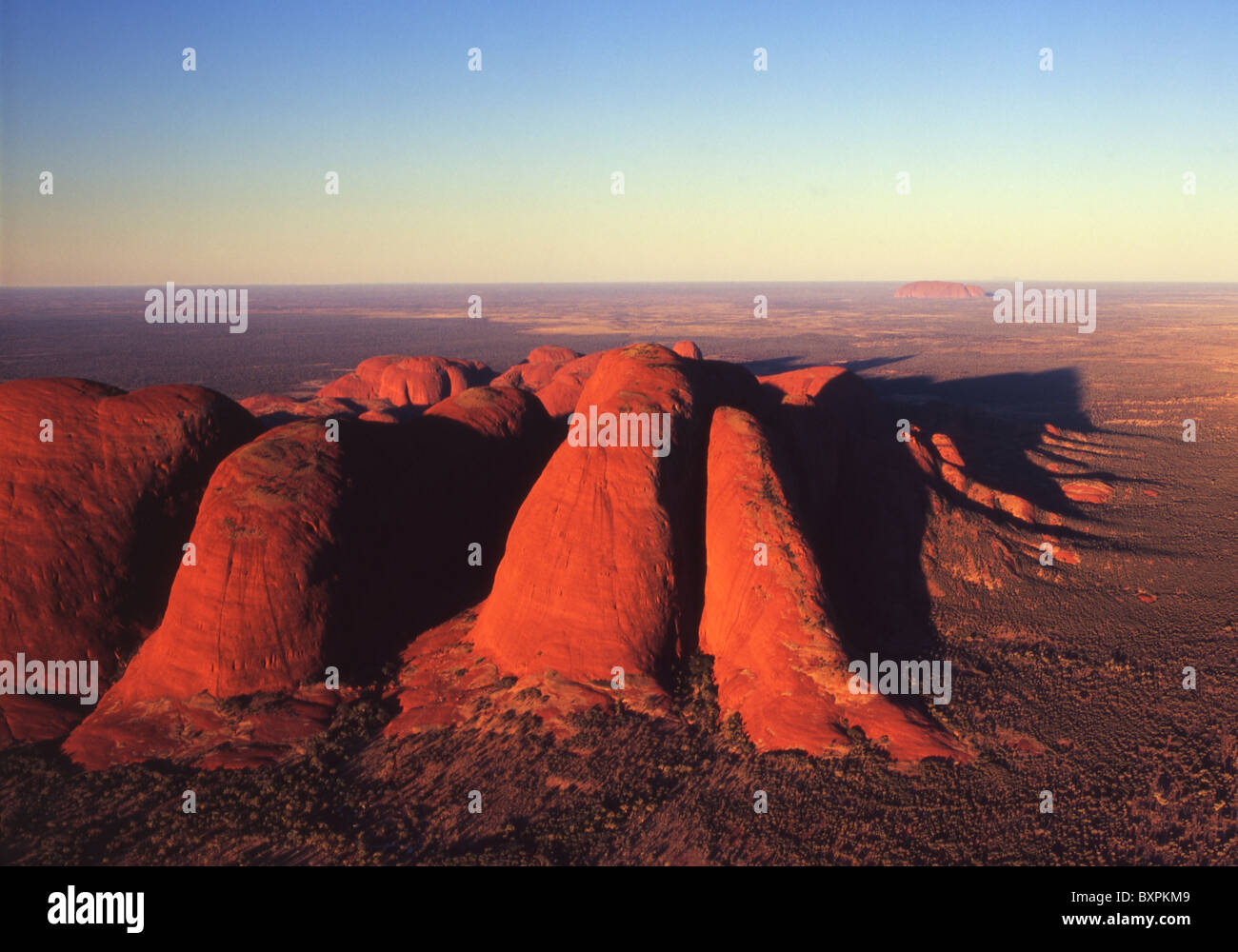 Aerial view desert landscape uluru kata tjuta national park hi-res ...