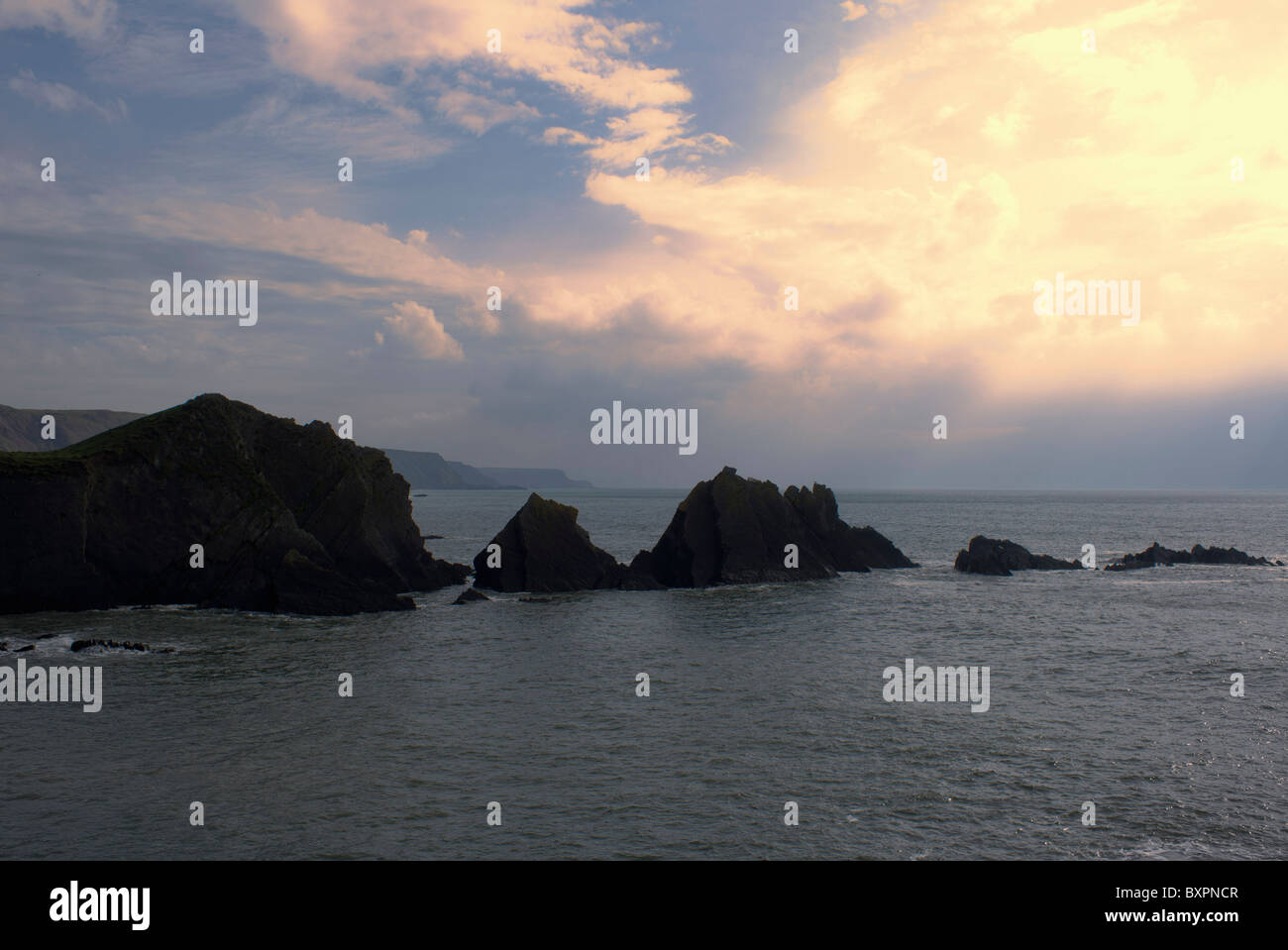 rocks and sea hartland quay devon Stock Photo - Alamy