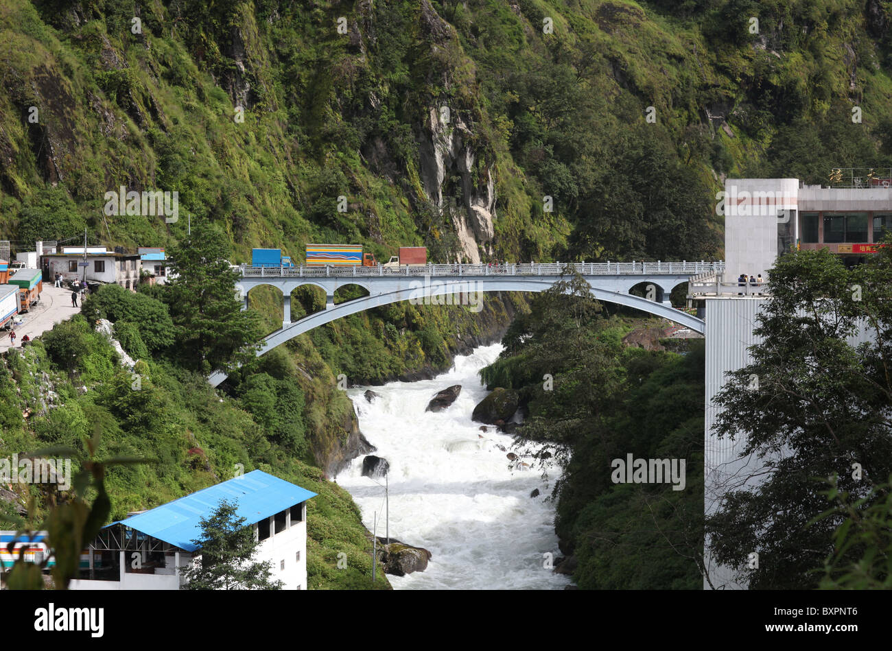 Friendship bridge hi-res stock photography and images - Alamy