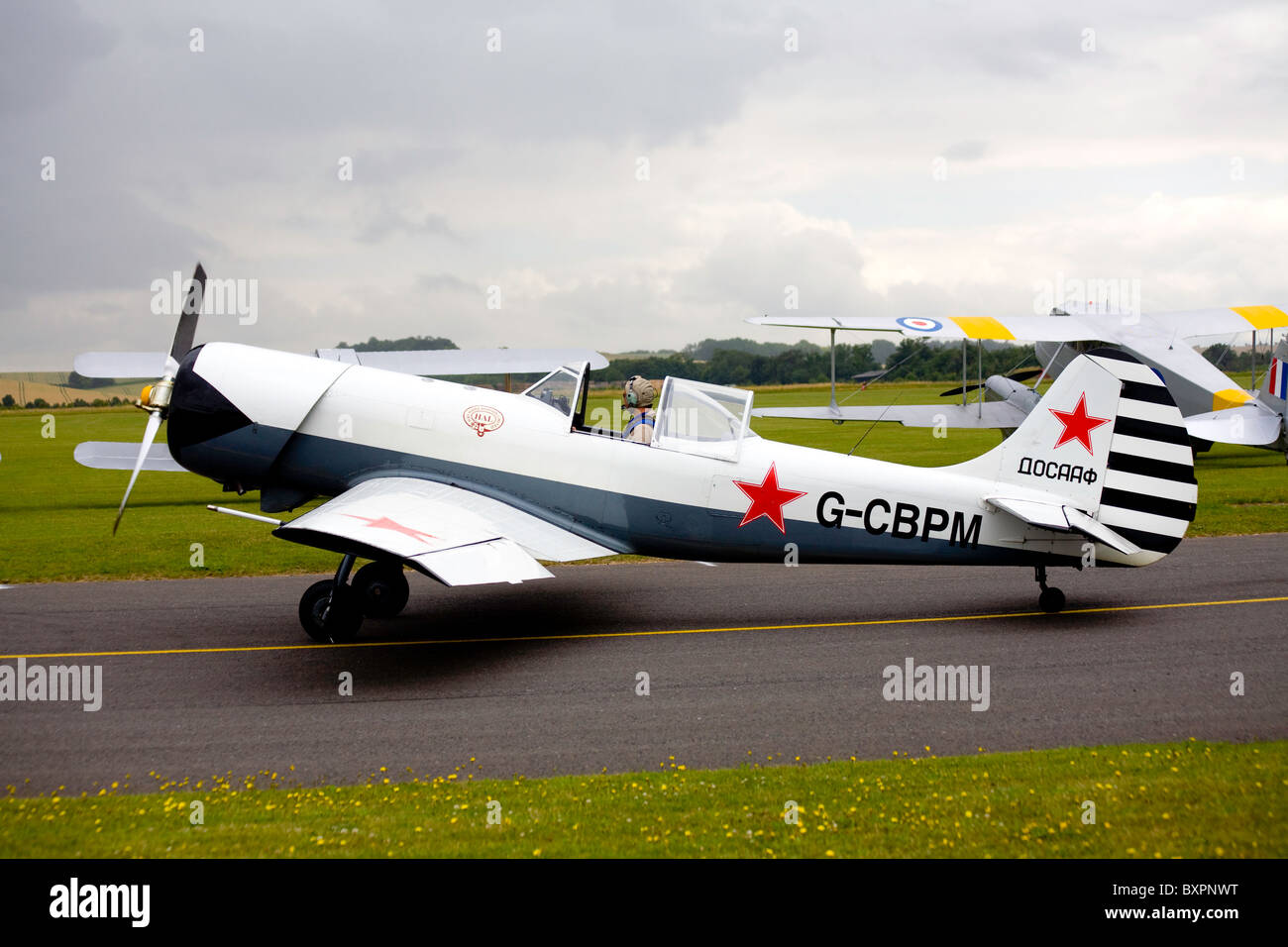 Yak aircraft plane hi-res stock photography and images - Alamy
