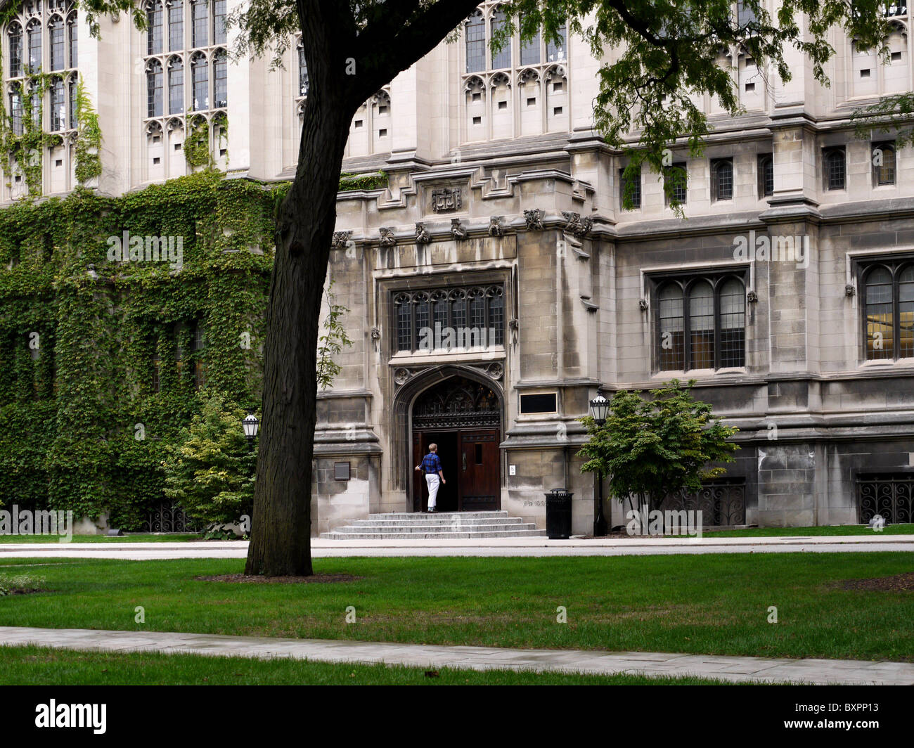 University of chicago campus hi-res stock photography and images - Alamy
