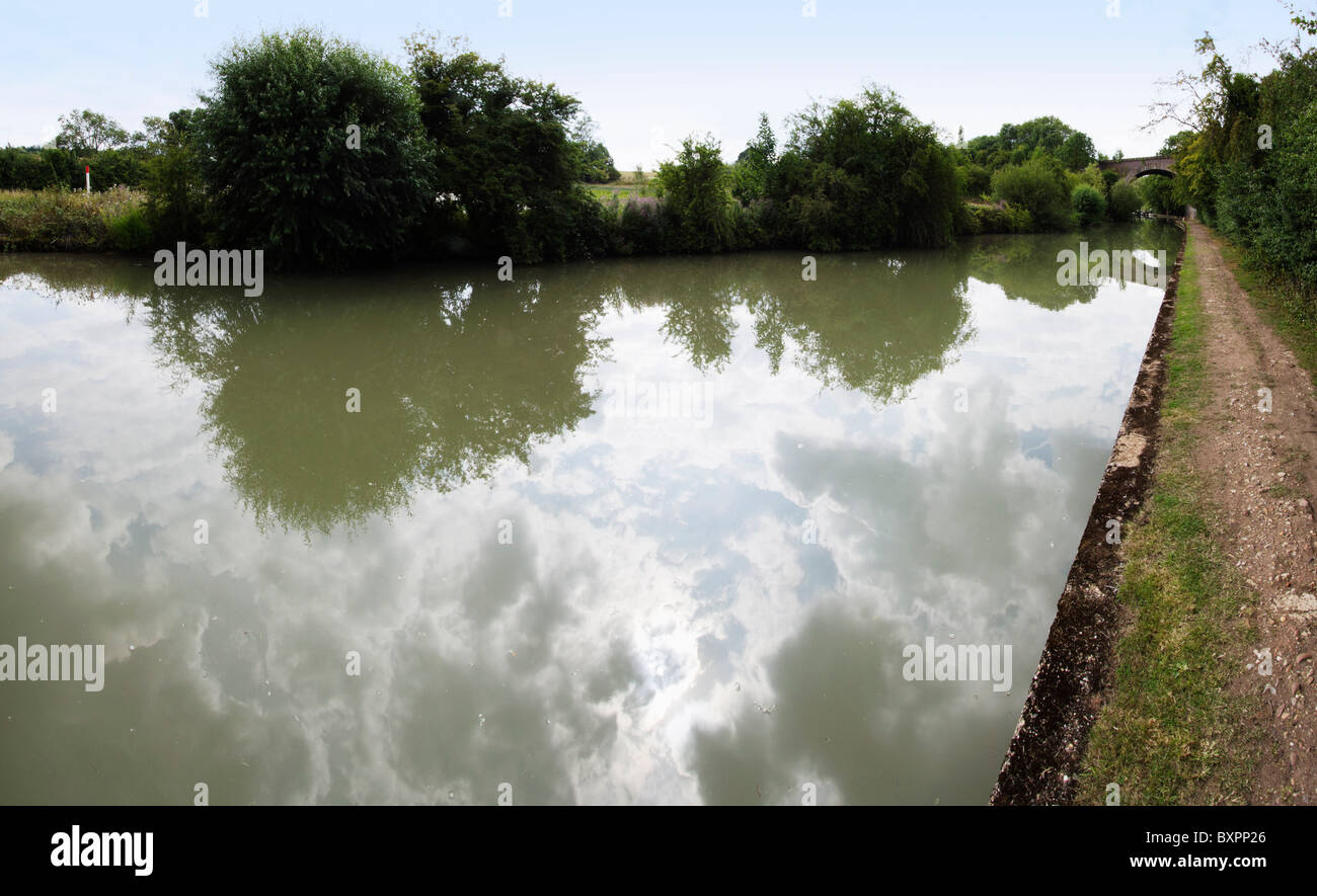 Grand canal greenway hi-res stock photography and images - Alamy