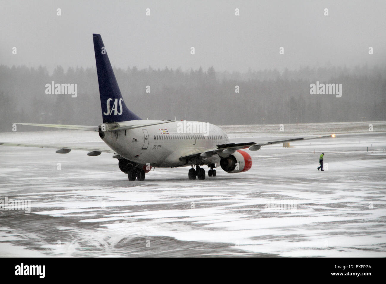Airport Snow High Resolution Stock Photography and Images - Alamy