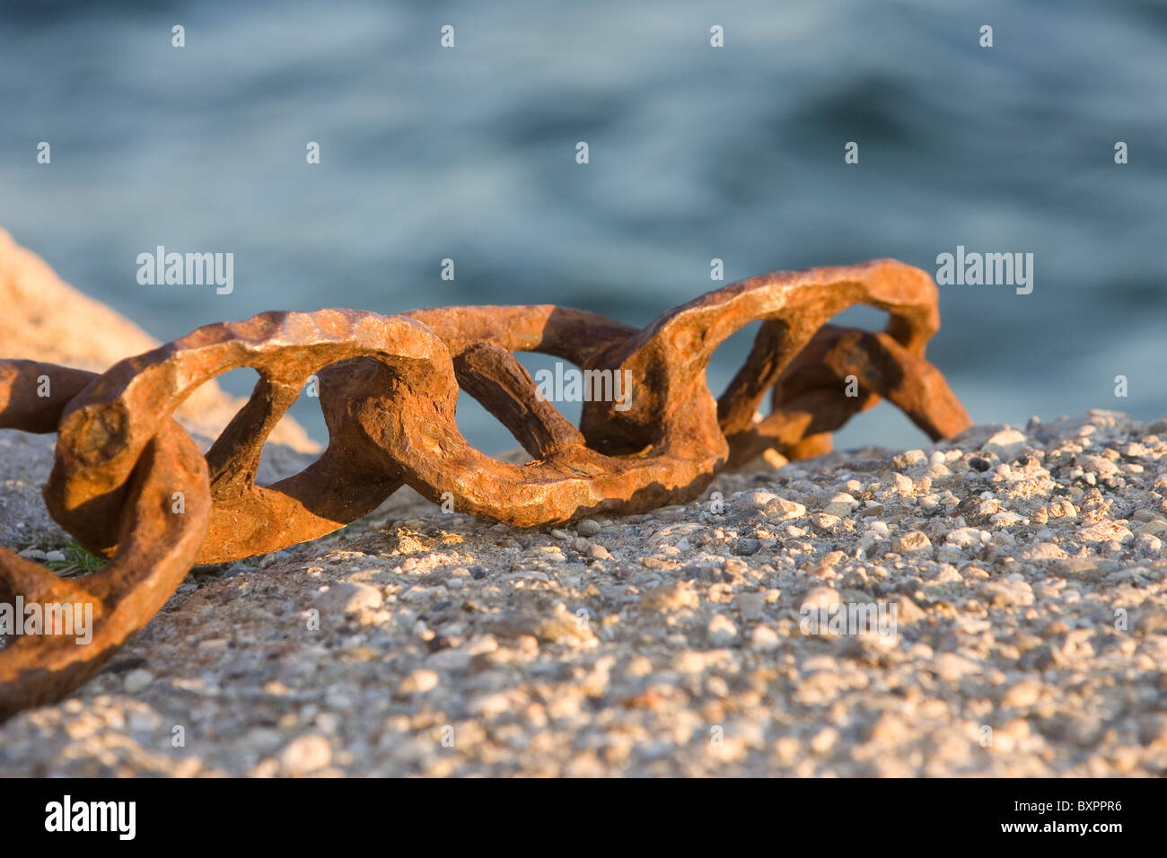 Powerful strong rusty chain hi-res stock photography and images - Alamy