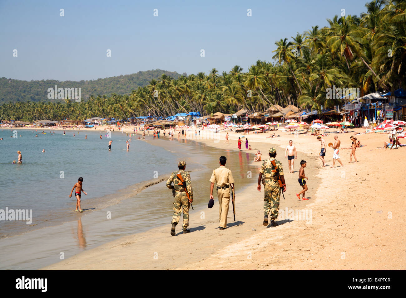 Indian soldiers patrol hi-res stock photography and images - Alamy
