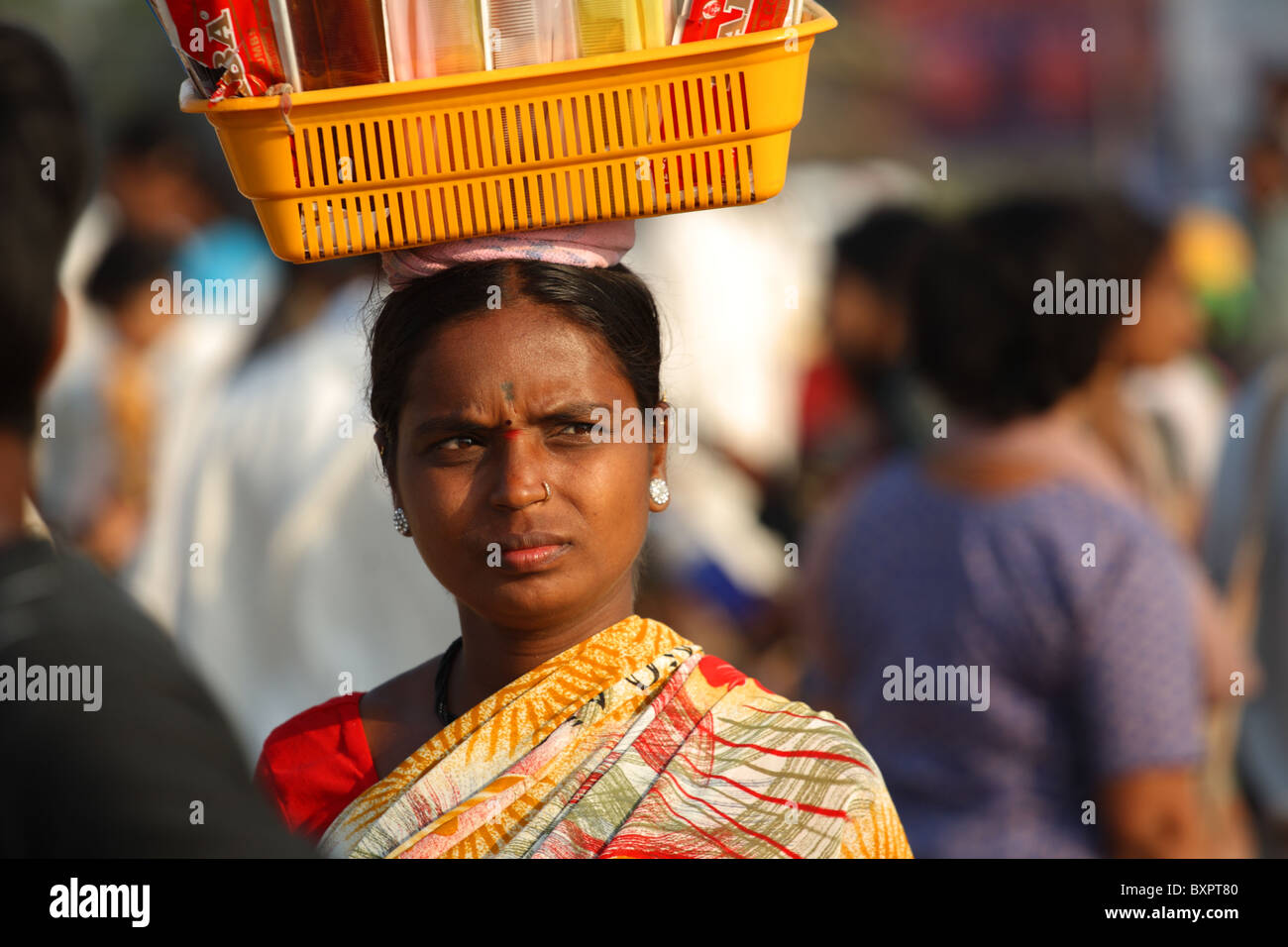 Indian female hawker on Juhu beach in Mumbai, India Stock Photo - Alamy