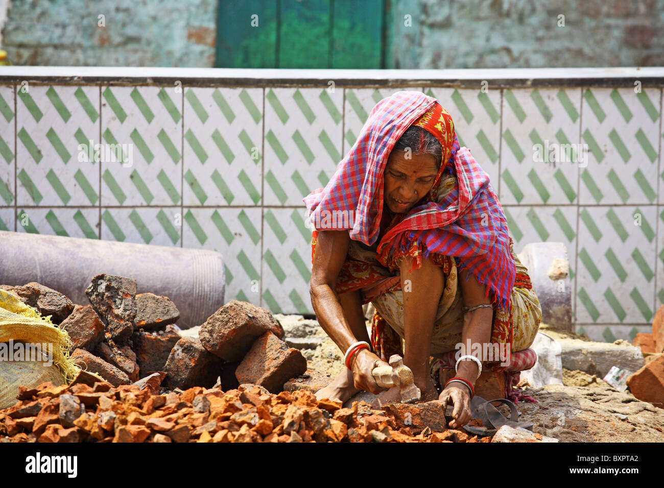 Female Labourer High Resolution Stock Photography and Images - Alamy