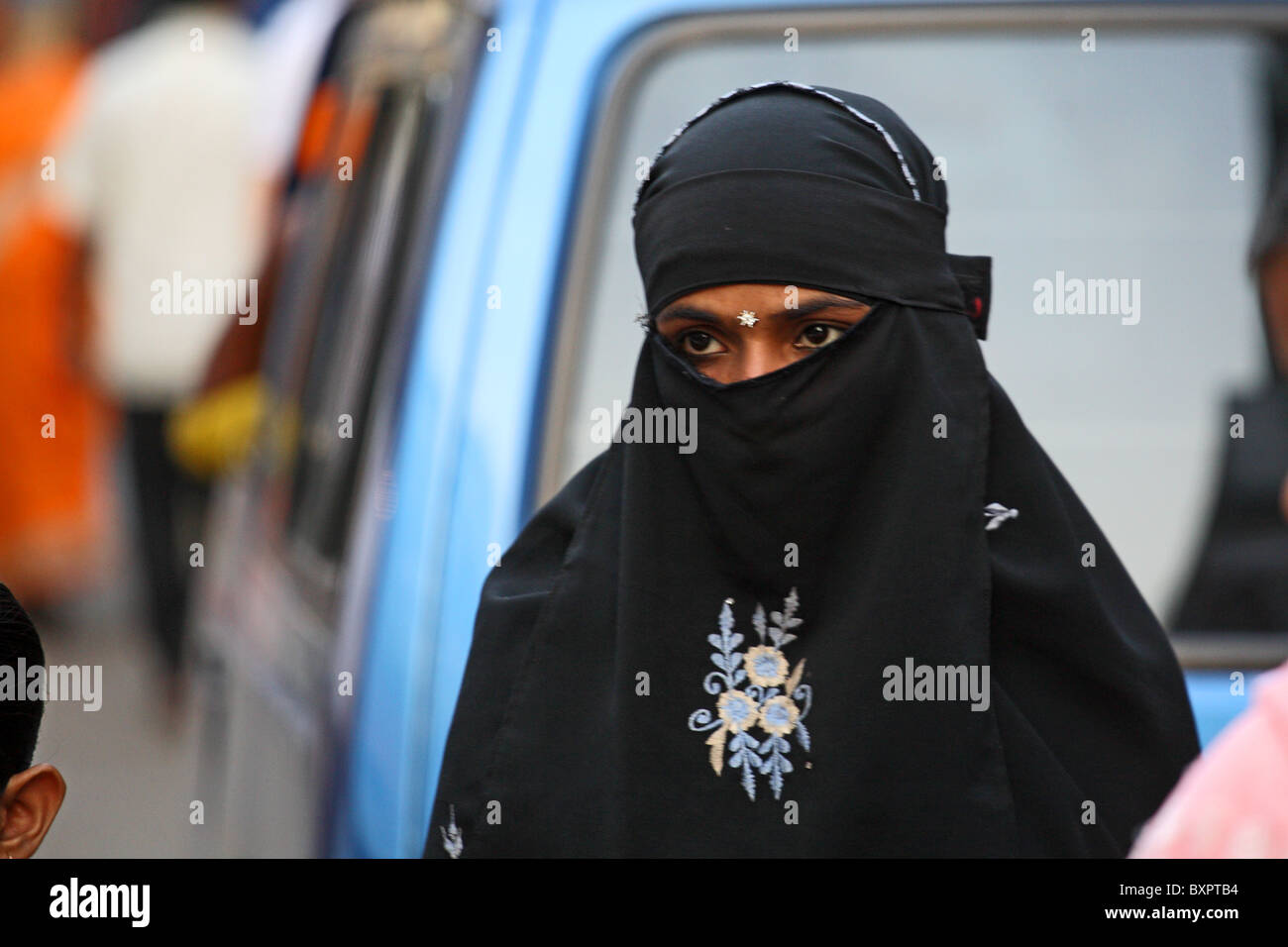 Muslim lady with burqa hi-res stock photography and images - Alamy