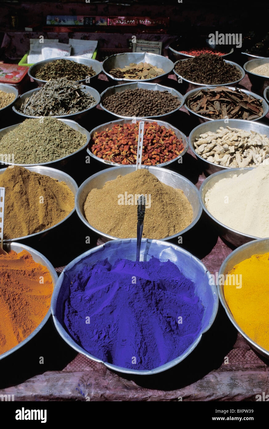 Indigo dyeing hi-res stock photography and images - Alamy