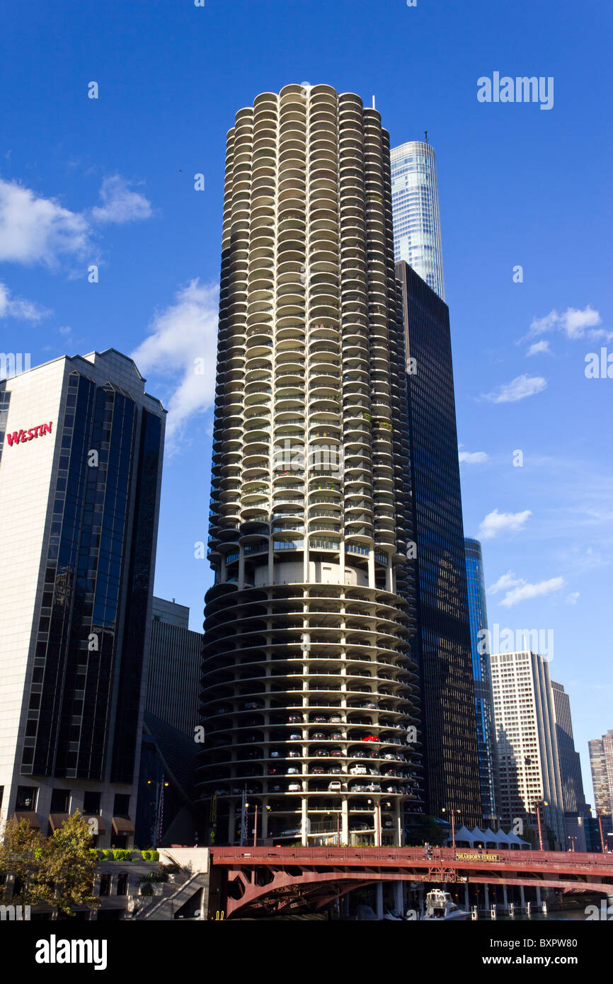 Marina city chicago hi-res stock photography and images - Alamy