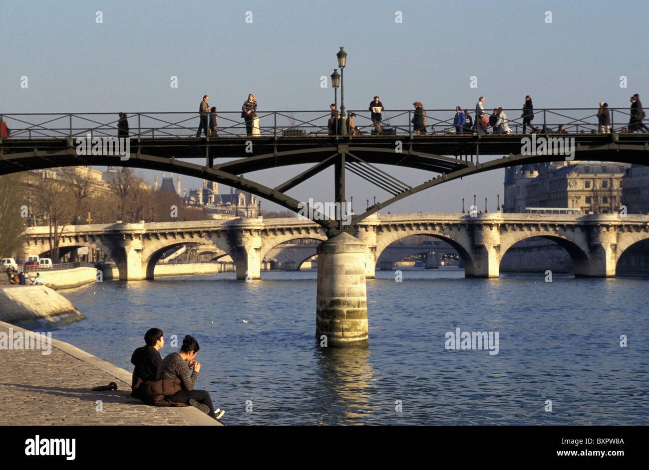 Bridge over seine hi-res stock photography and images - Alamy