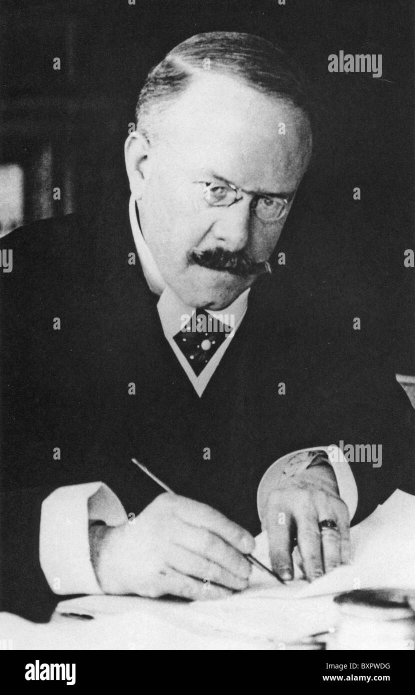 Thomas john barnardo hi-res stock photography and images - Alamy